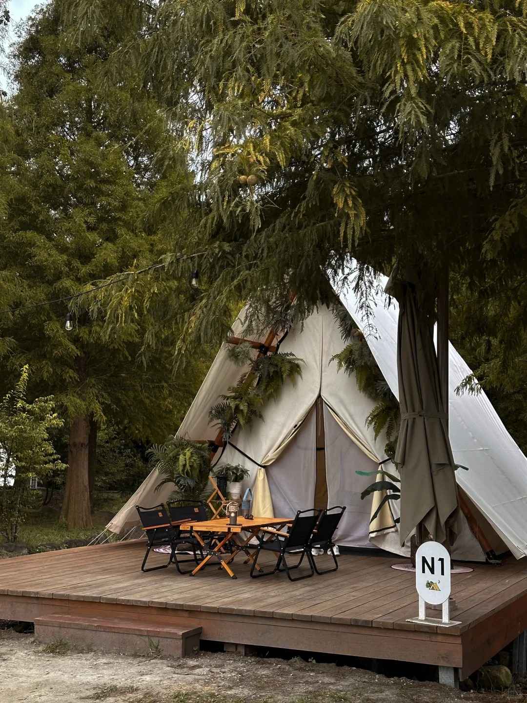 The 101 Step-By-Step Guide to DIY Your Dreamy Glamping Tent ...